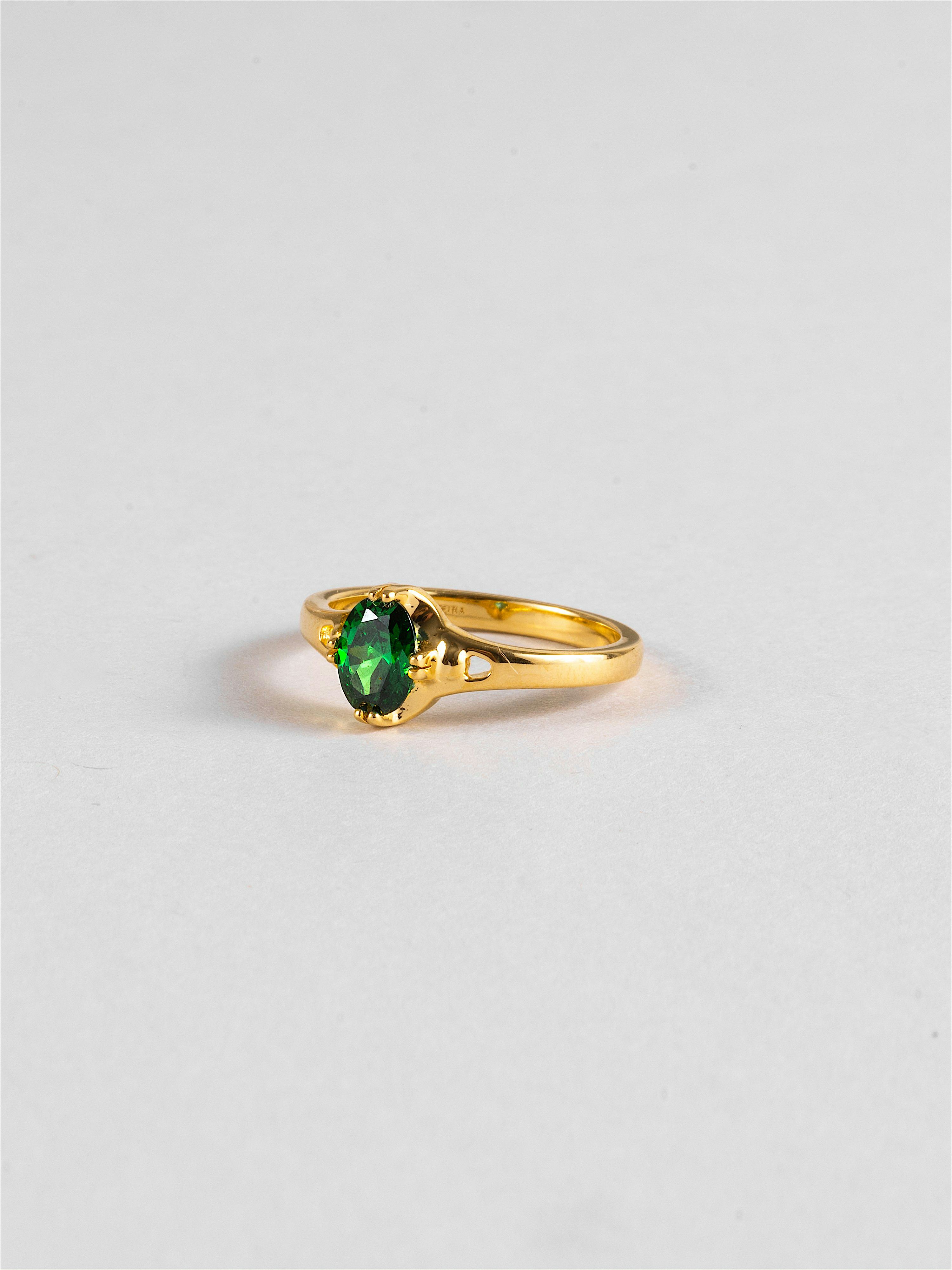 Guldringar | Guld ring | Svenskt designade smycken | SAFIRA | Safira